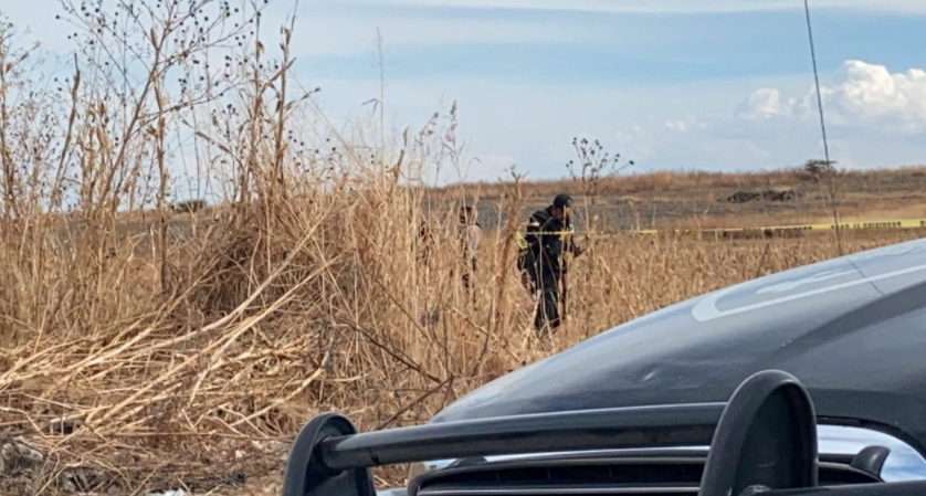 Encuentran bolsas con restos humanos en brecha de Tlajomulco